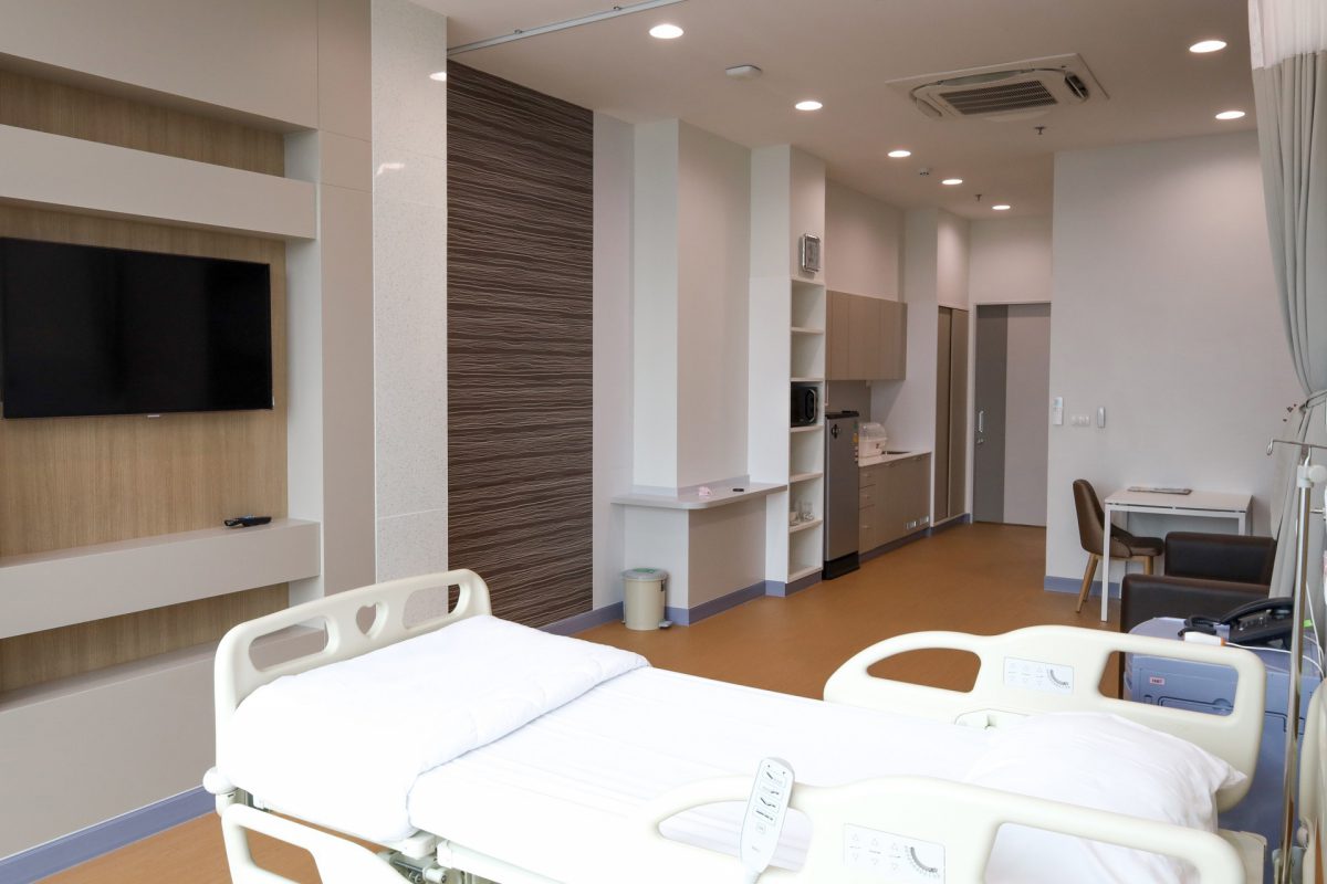 ห้องพิเศษเดี่ยว Superior Room - World Medical Hospital